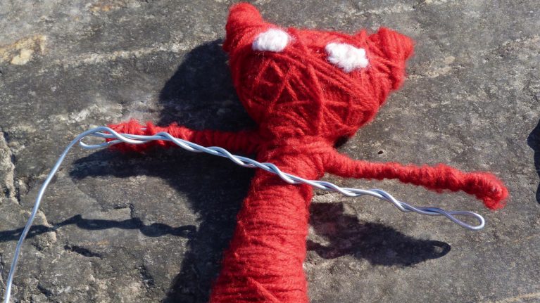 How to Make Your Own Yarny Guide