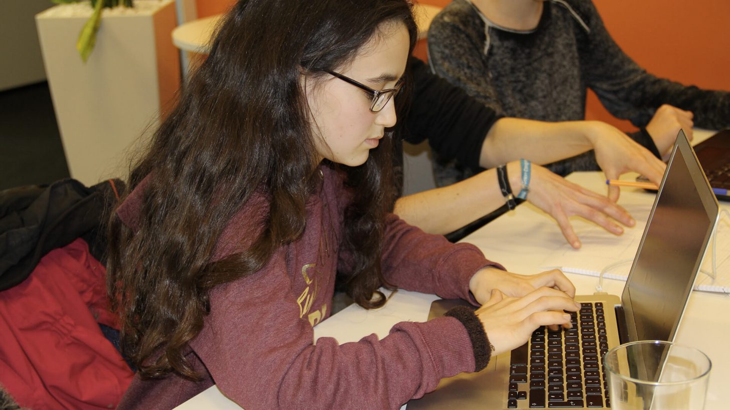 Apprendre à coder chez EA Cologne